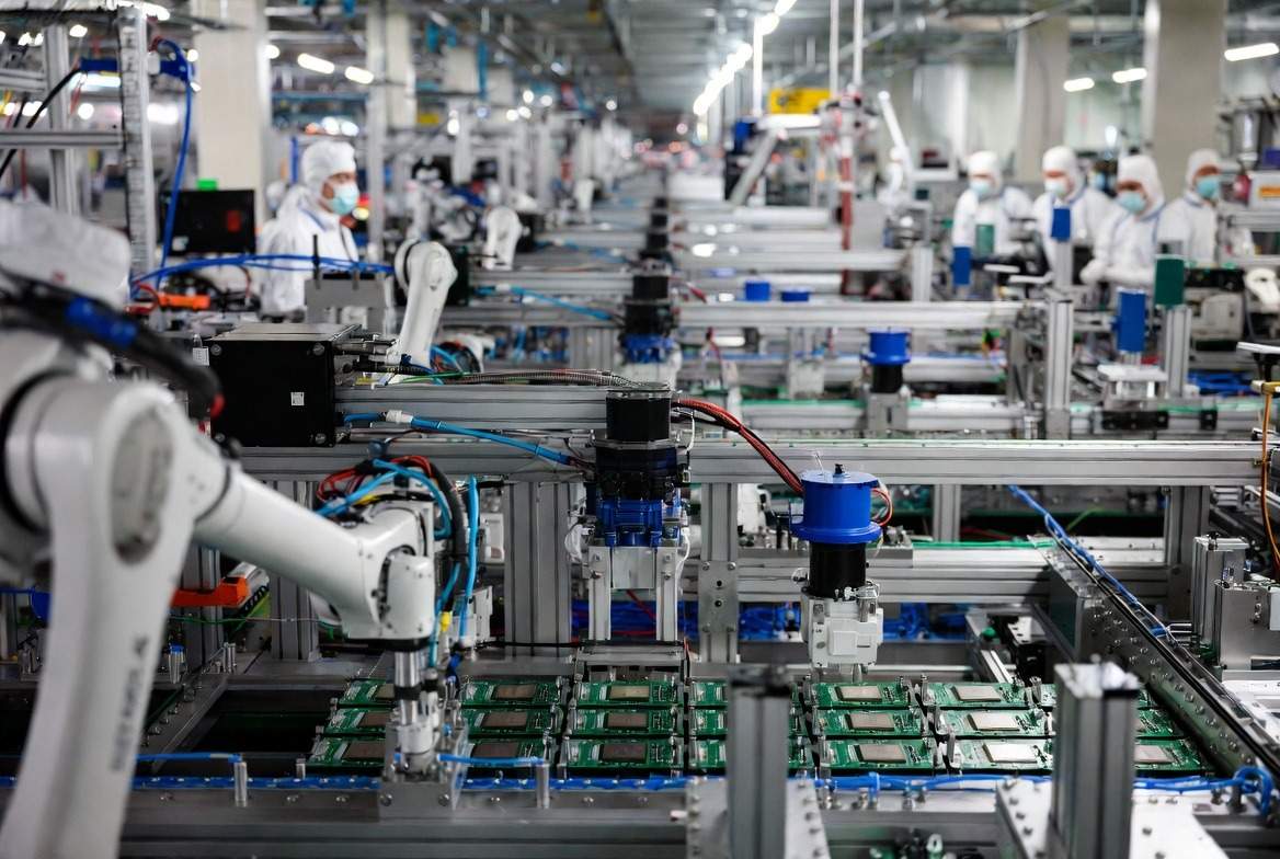 Акции китайского производителя чипов MetaX взлетели на 755% в первый ...